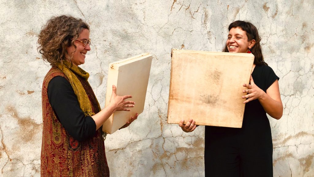 Adufe drums to fado guitars - Orchestra of Samples